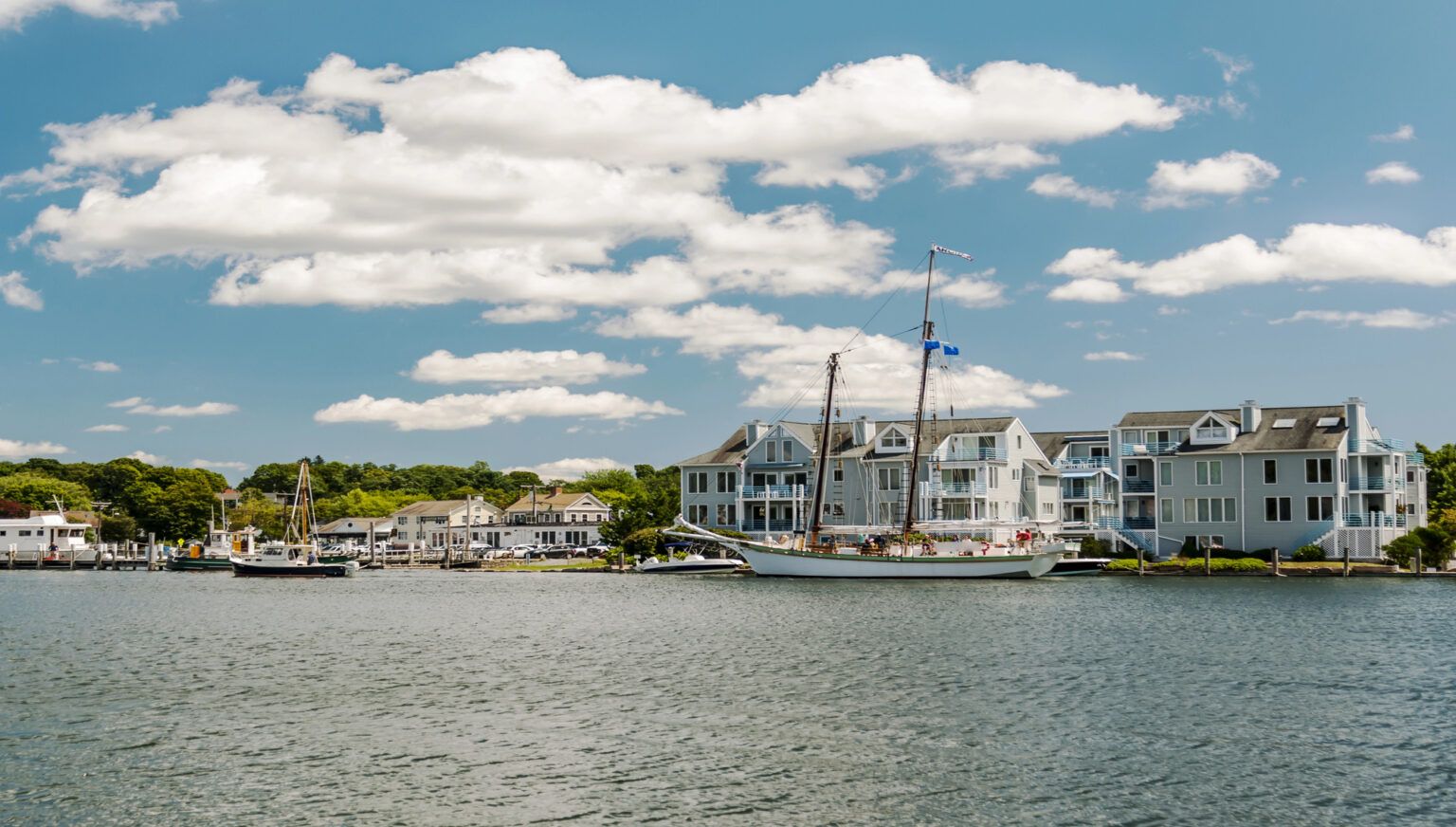 Mystic, Connecticut Travel Guide – History, Travel, Hotels, and More ...